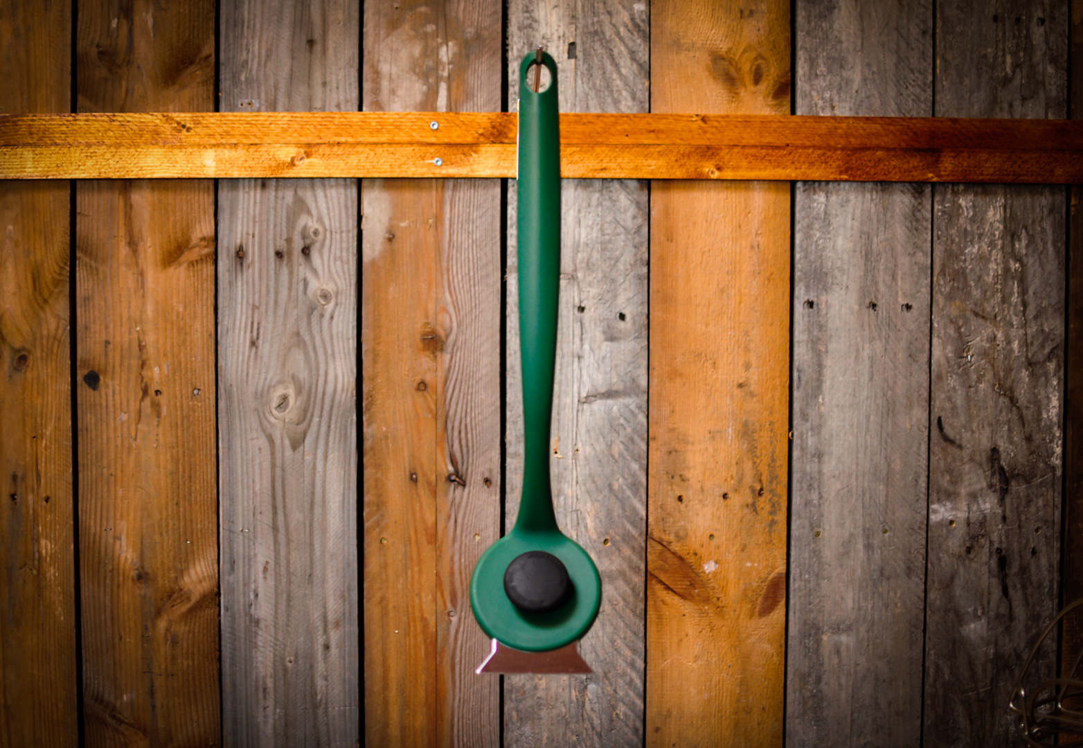 Big Green Egg SpeediClean™ Grid & Stone Scrubber | Black and Blue BBQ